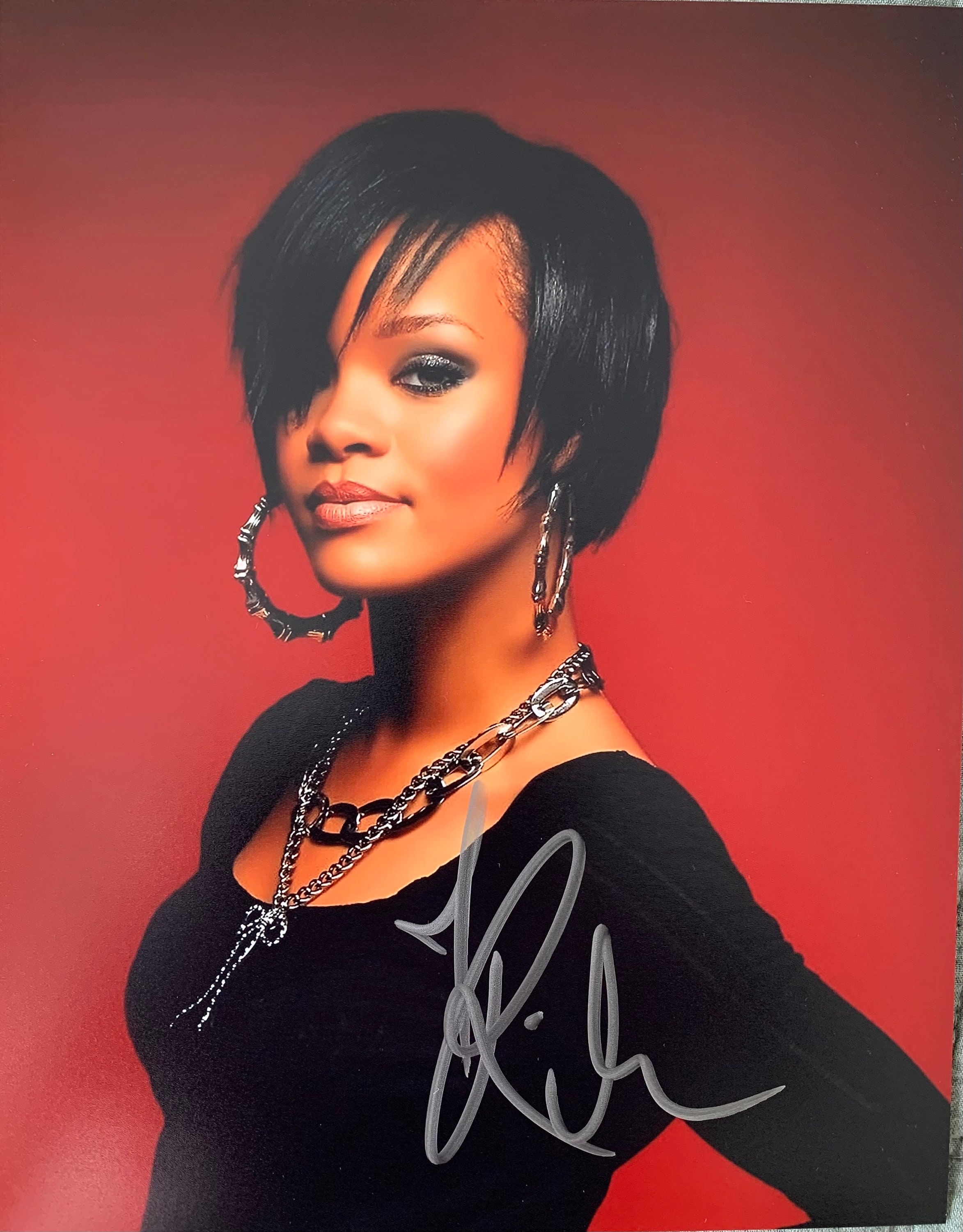 Rihanna Hand Signed 8x10 Photo With COA - Etsy