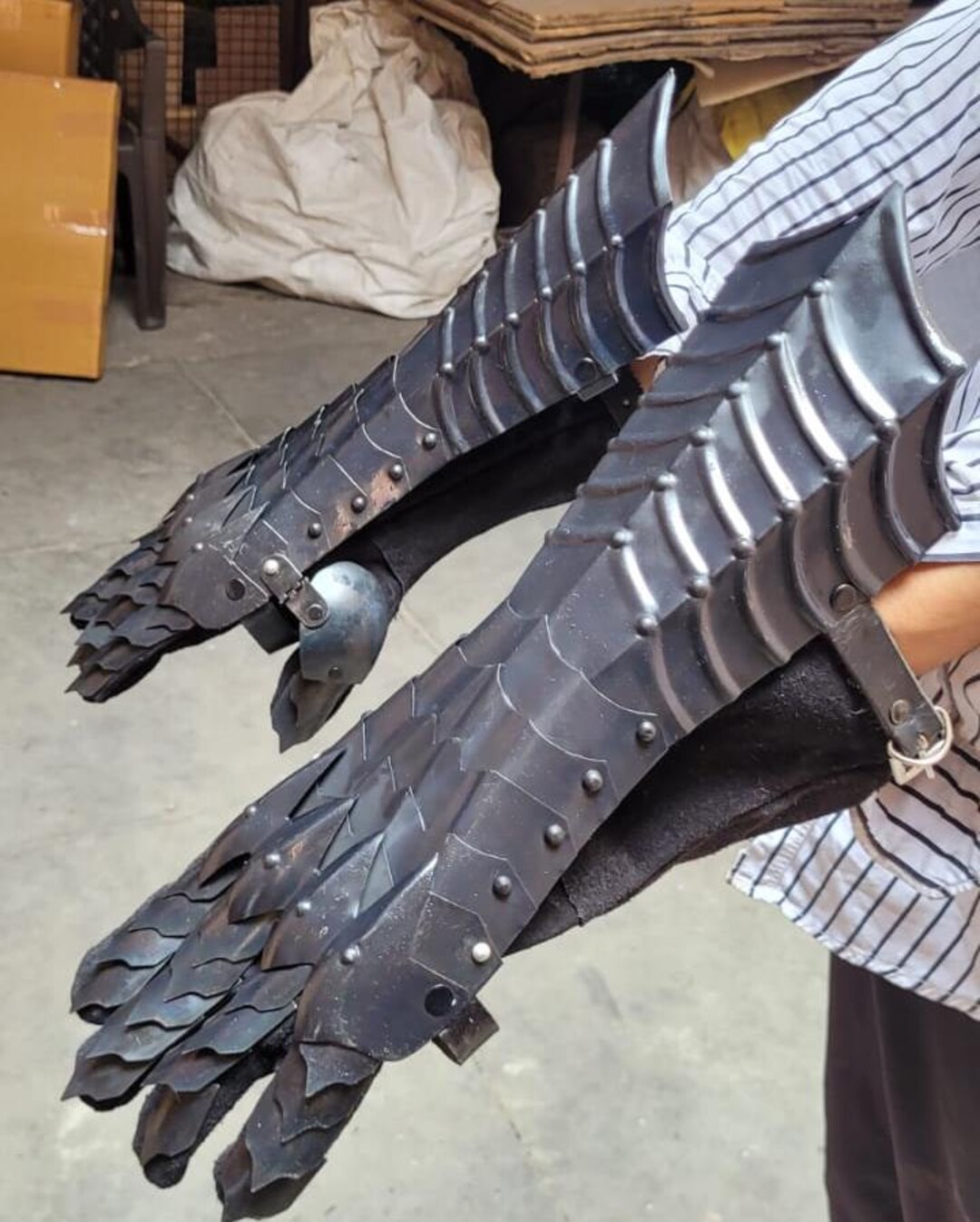 Medieval Gauntlets Nazgul Black Finish Steel Armor Gloves Crusader ...