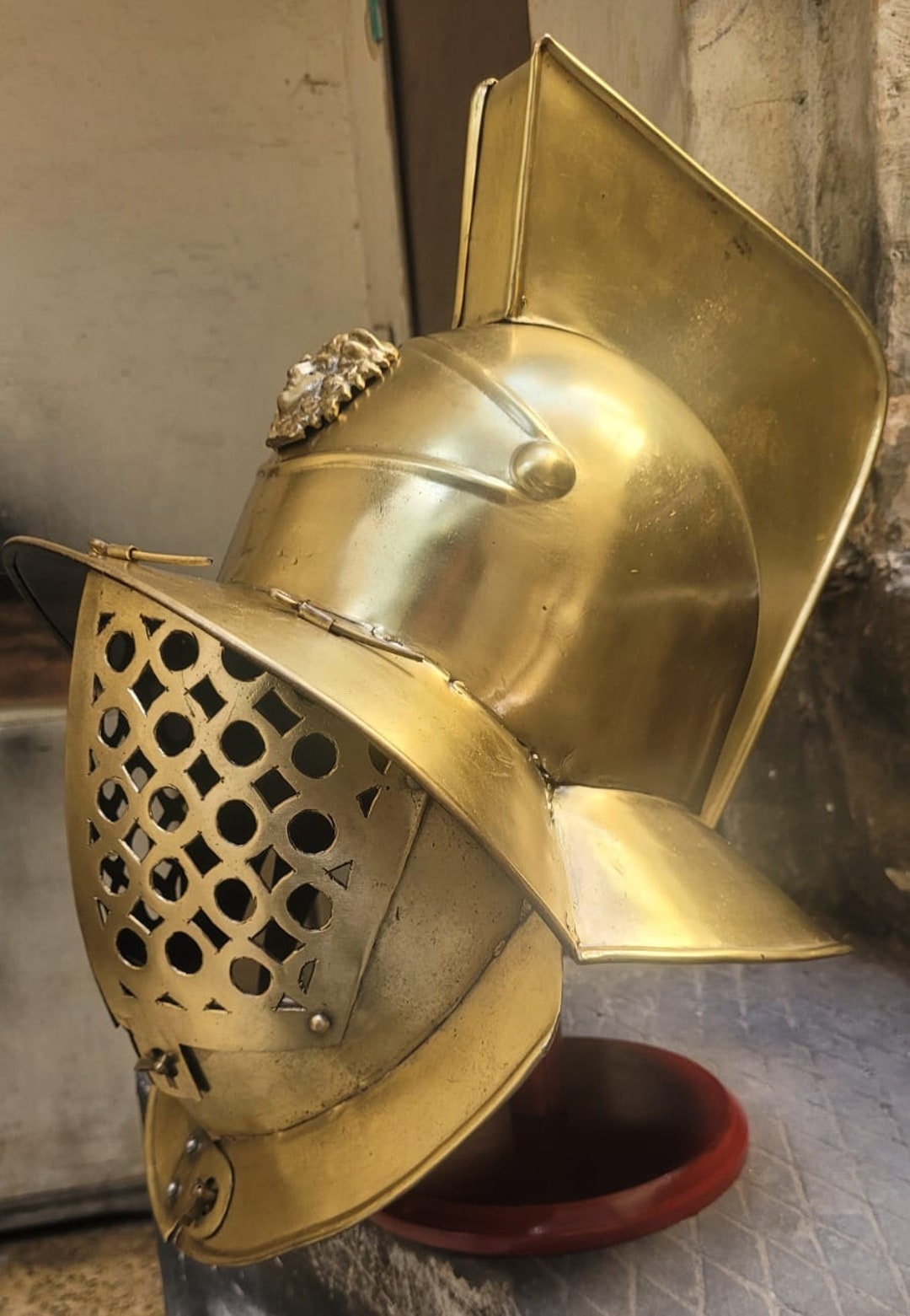 Knight Farbri Murmillo Gladiator Helmet Medieval Crusader Fabri Armor Suit Helmet With Wooden ...