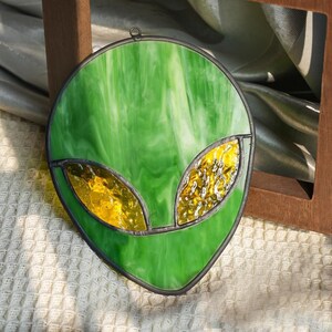 Stained Glass Alien Head Window Hanging Suncatcher, Window Hanging ...