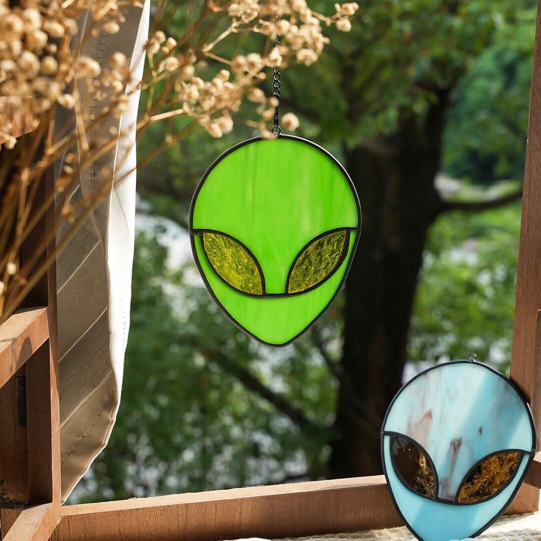 Stained Glass Alien Head Window Hanging Suncatcher, Window Hanging ...
