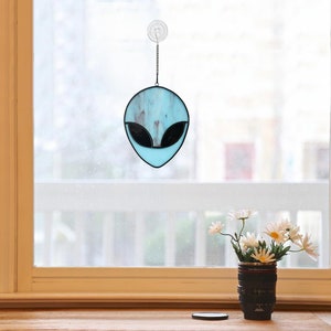 Stained Glass Alien Head Window Hanging Suncatcher, Window Hanging ...