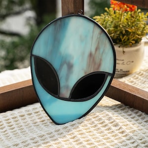 Stained Glass Alien Head Window Hanging Suncatcher, Window Hanging ...