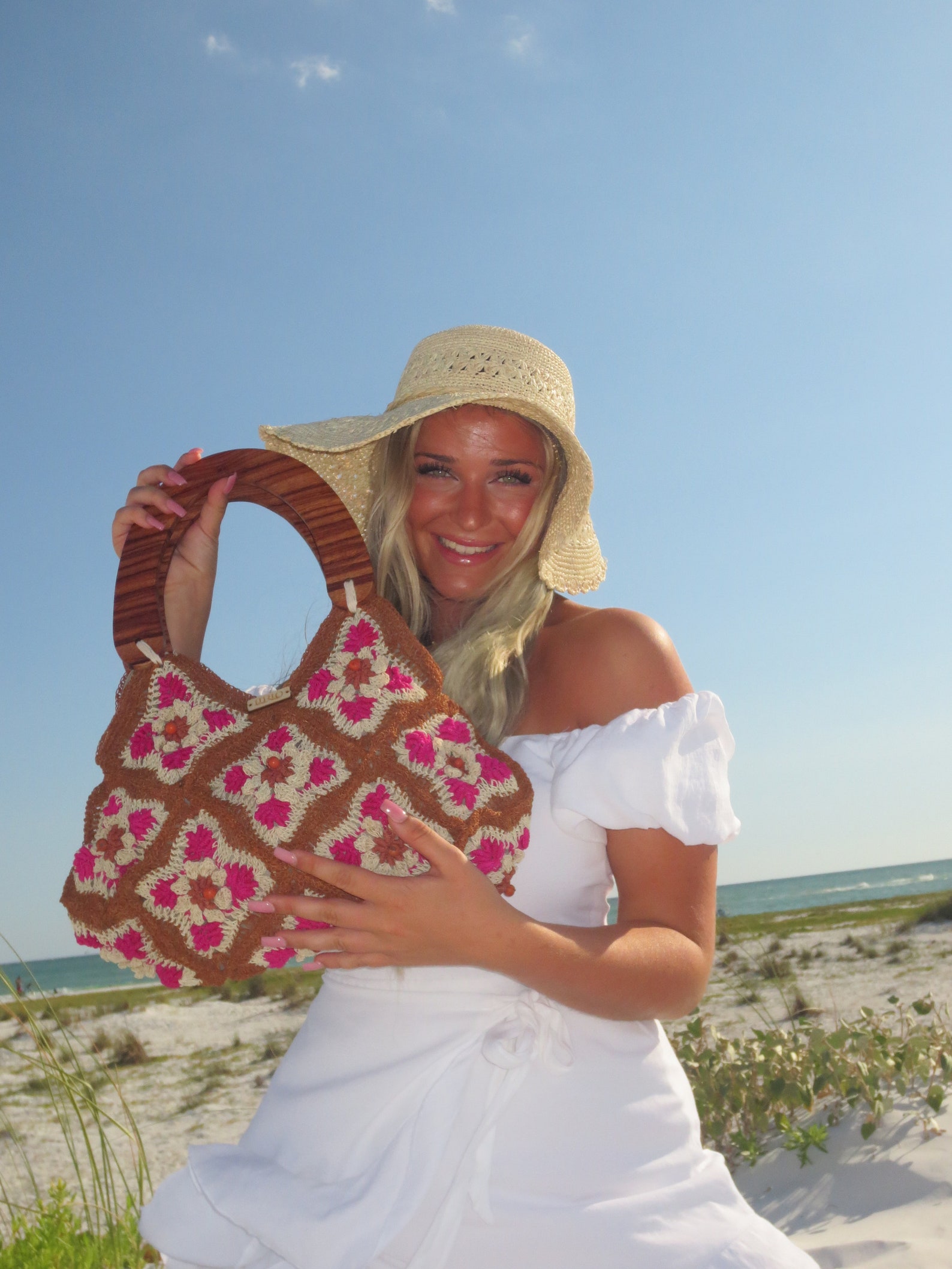 Lirio & Co. Handmade Chambira Purse Made in Peru, Fiber Palm Purse ...