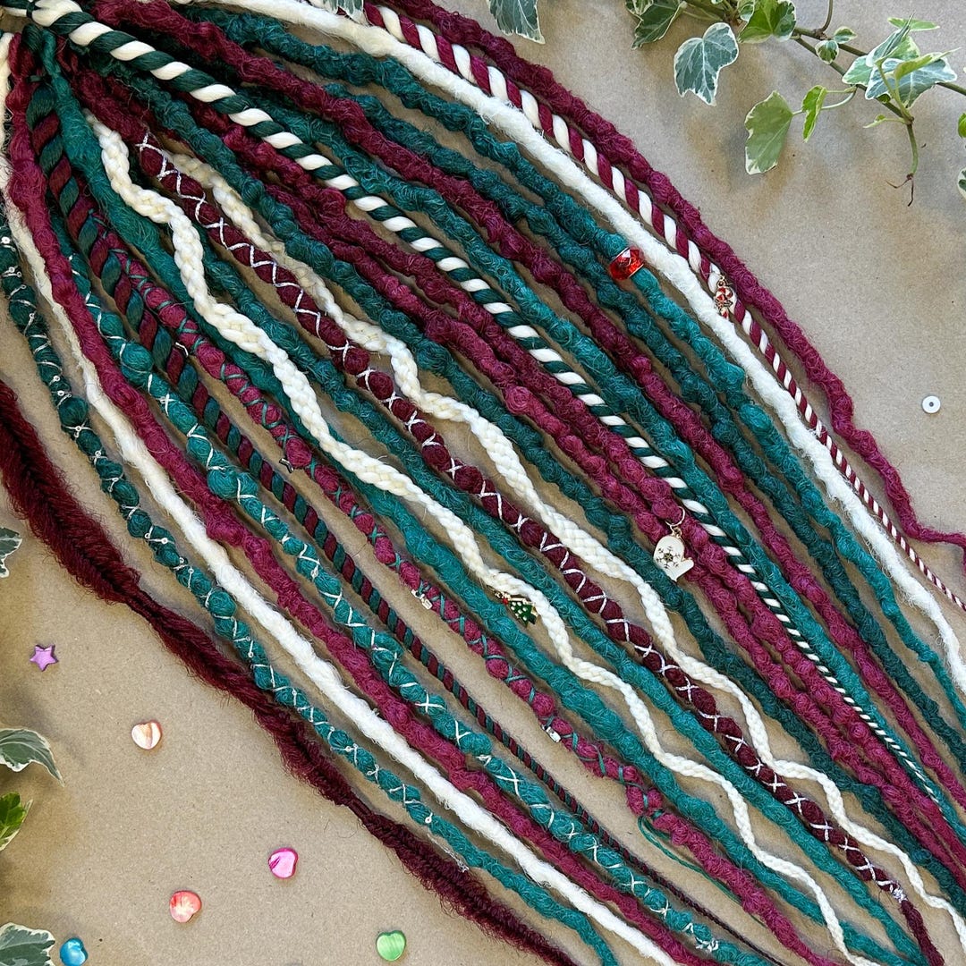 Xmas Braid in Synthetic Dreads Green & Burgundy Festive Temporary ...