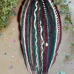 Xmas Braid in Synthetic Dreads Green & Burgundy Festive Temporary ...