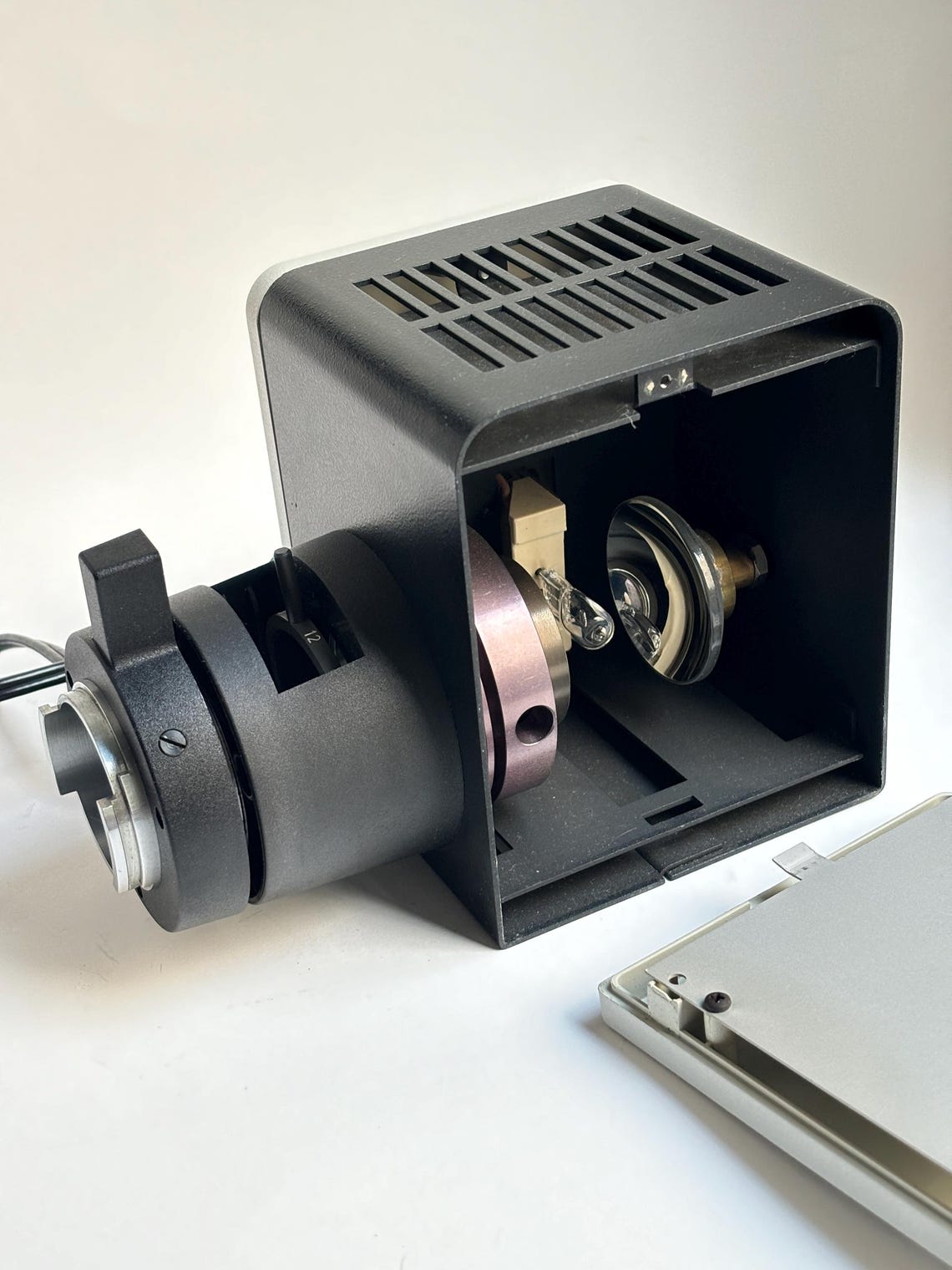 Leitz Microscope Illuminator, Microscope Illumination,, Optics ...