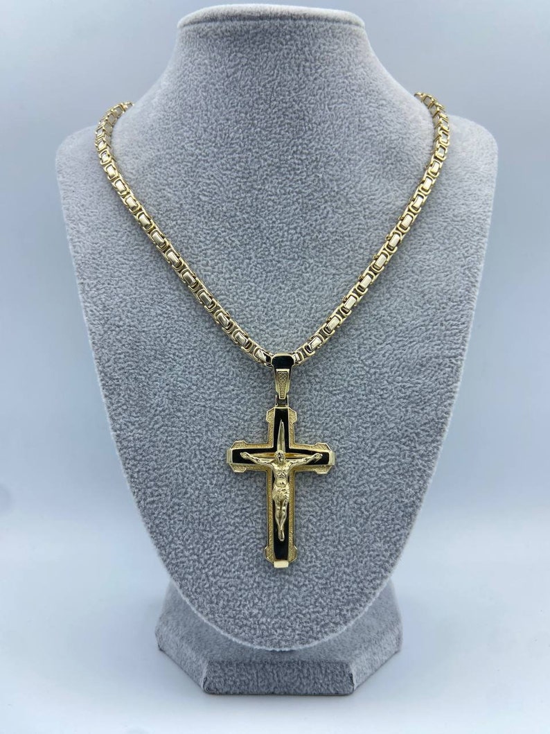 14k Gold Cross Pendant Necklace, Gold Cross Around the Neck, 14k Gold ...