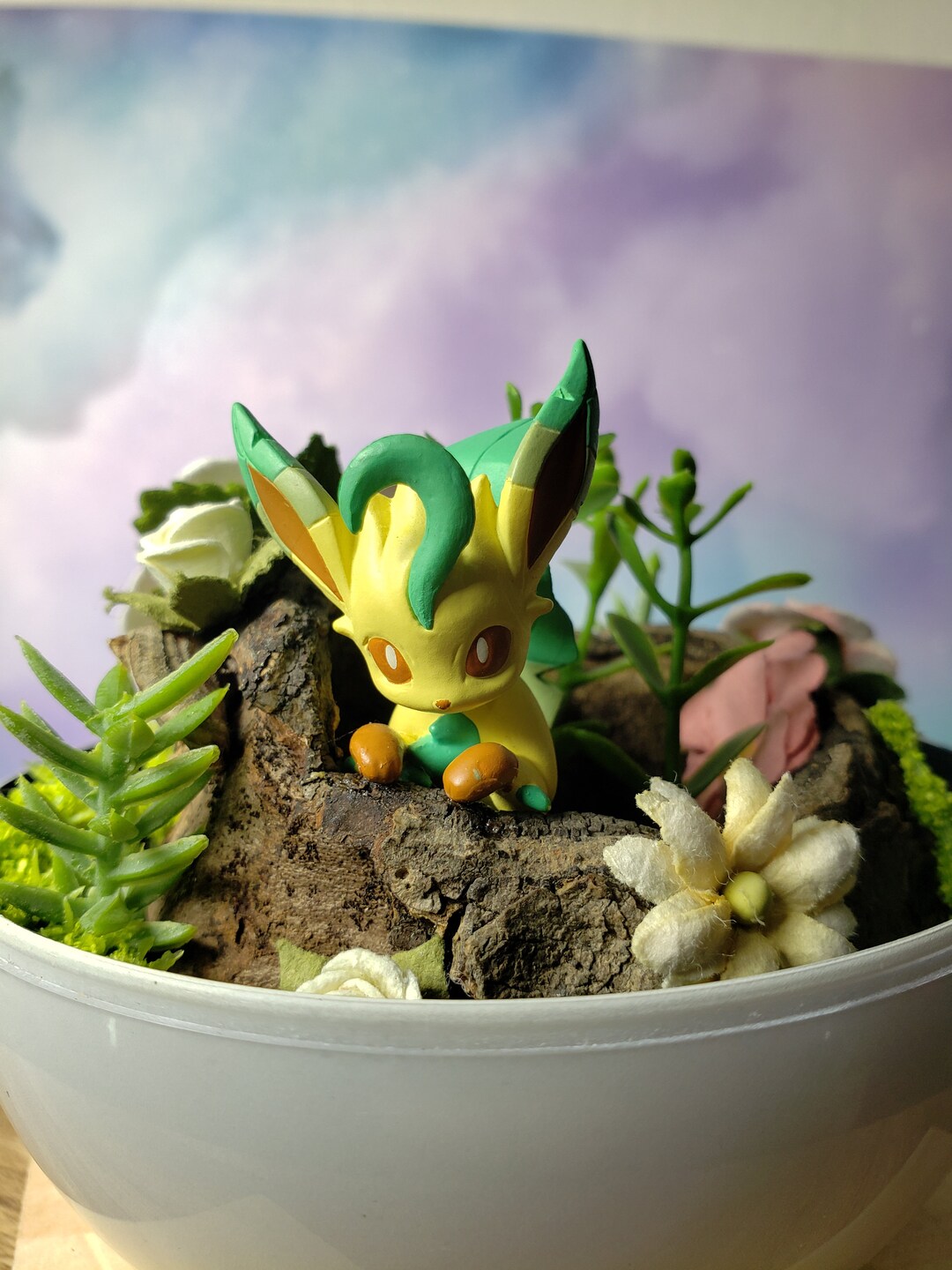 Pokeball Terrarium: Hollow Flower Stump Feat. Leafeon - Etsy