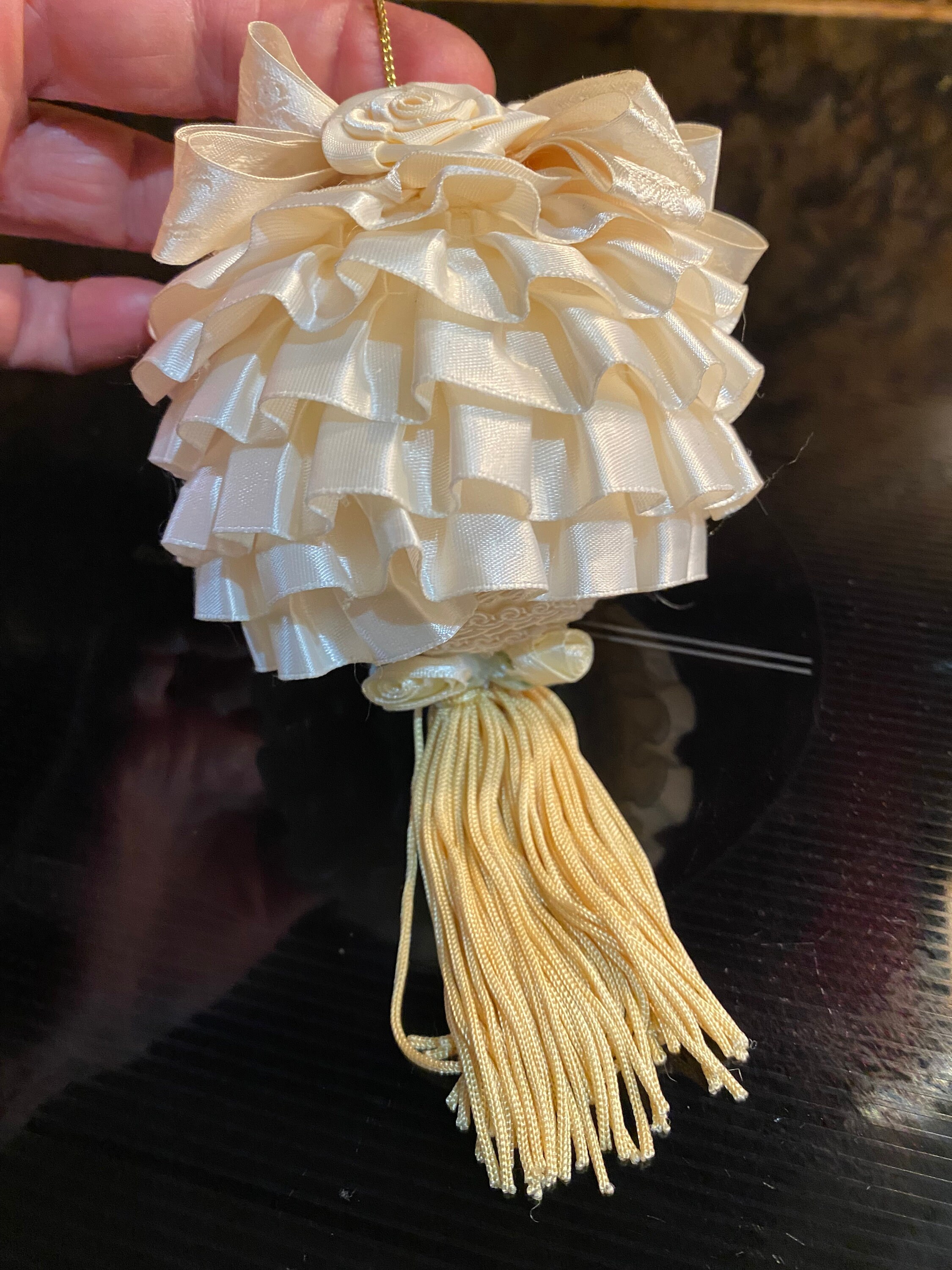 VICTORIAN CHRISTMAS TREE Ornament in Satin Ribbons - Etsy