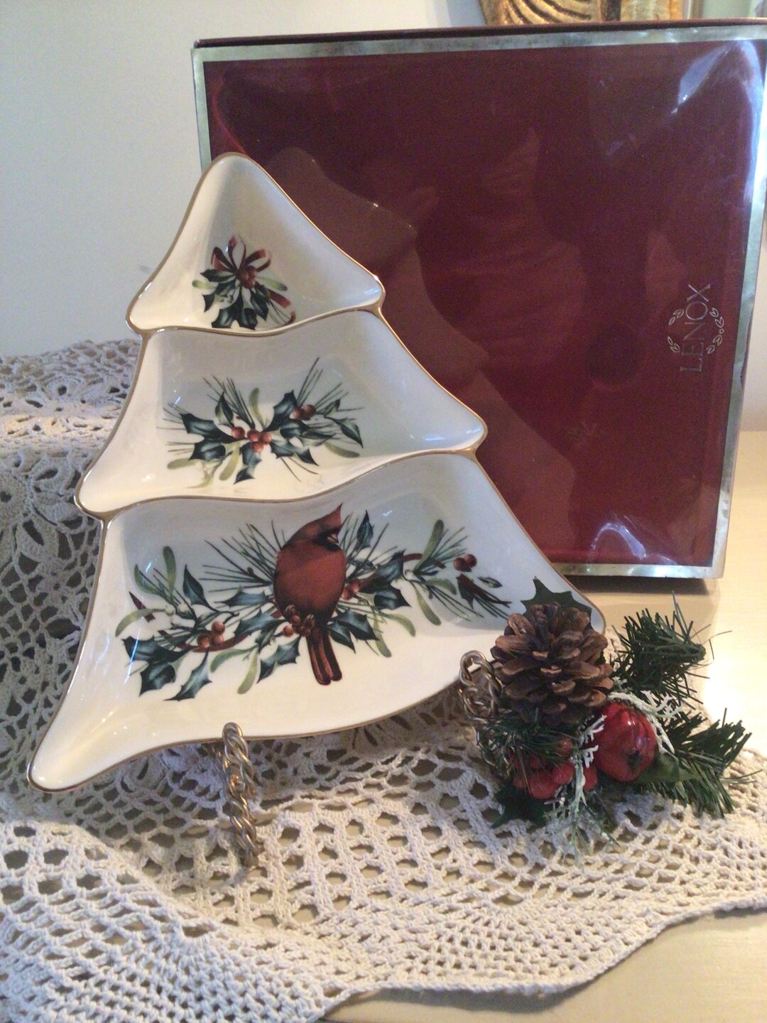 Lenox CARDINAL WINTER GREETINGS Tree Divided Server-dish in Original ...