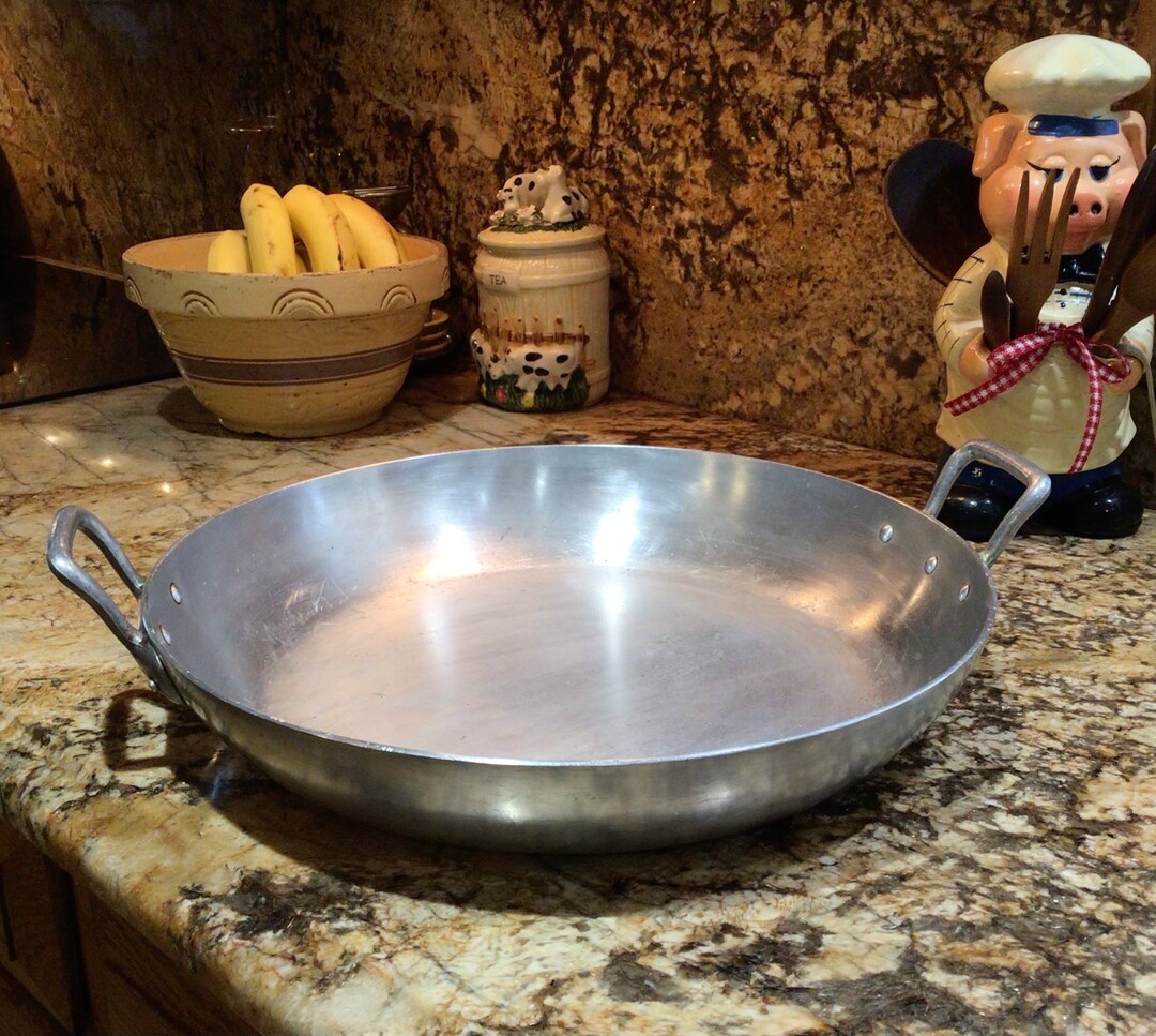VINTAGE PAELLA SKILLET / Double Handles /measures 14 1/4 Wide Plus ...