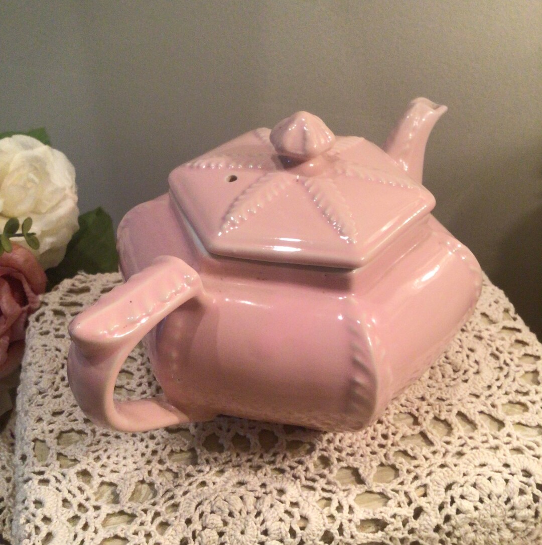 1940 PINK HALL TEAPOT/ Six Cups / Victorian Plume Pattern - Etsy