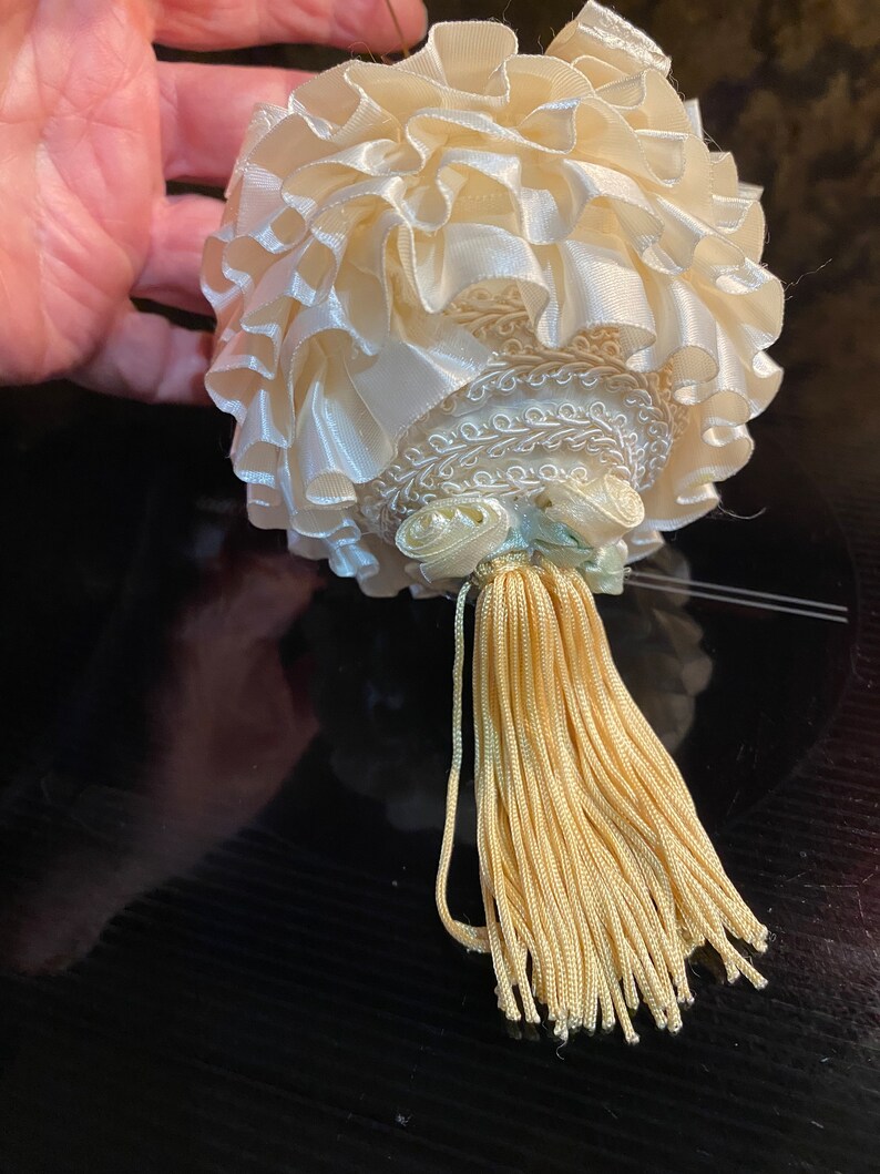 VICTORIAN CHRISTMAS TREE Ornament in Satin Ribbons - Etsy