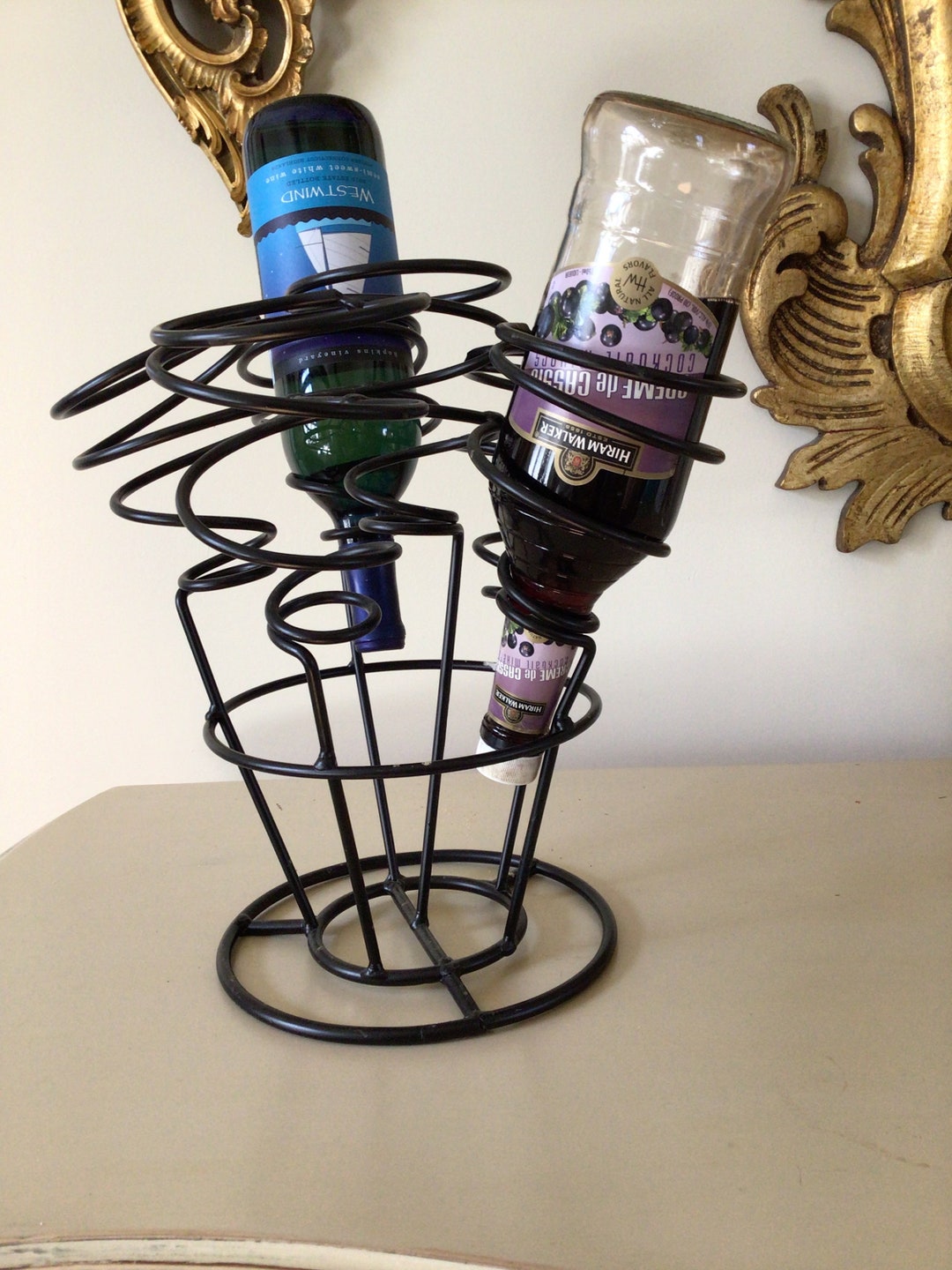 VINTAGE WROUGHT IRON Spiral Wine Rack/ 6 Bottle Spiral Bouquet in Black ...