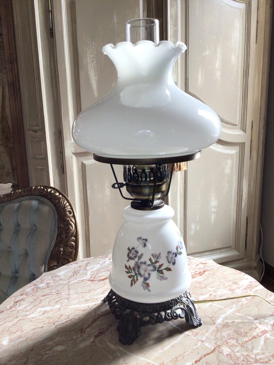 MILK GLASS PARLOR Lamp/ Table/vintage/working With Crimped Glass Shade ...