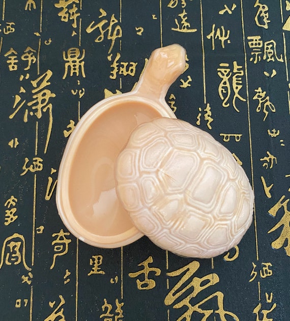 W0053 Vintage/Turtle-shaped /glass jewelry box /TALBE… - Gem