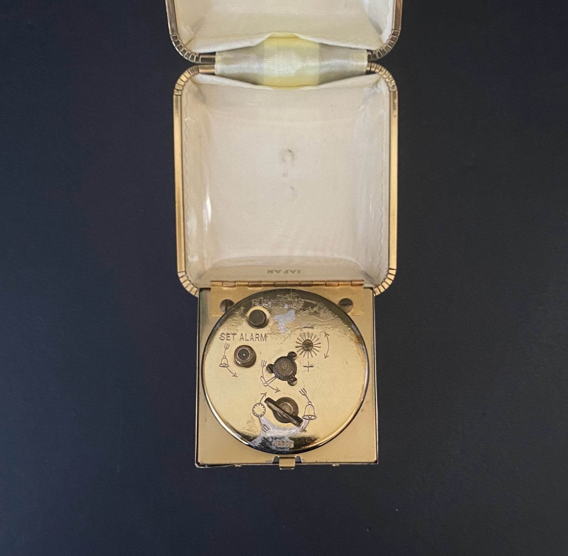 W0131 Vintage Ingraham Clock / Travel Alarm Clock/ Luminous Dial in ...