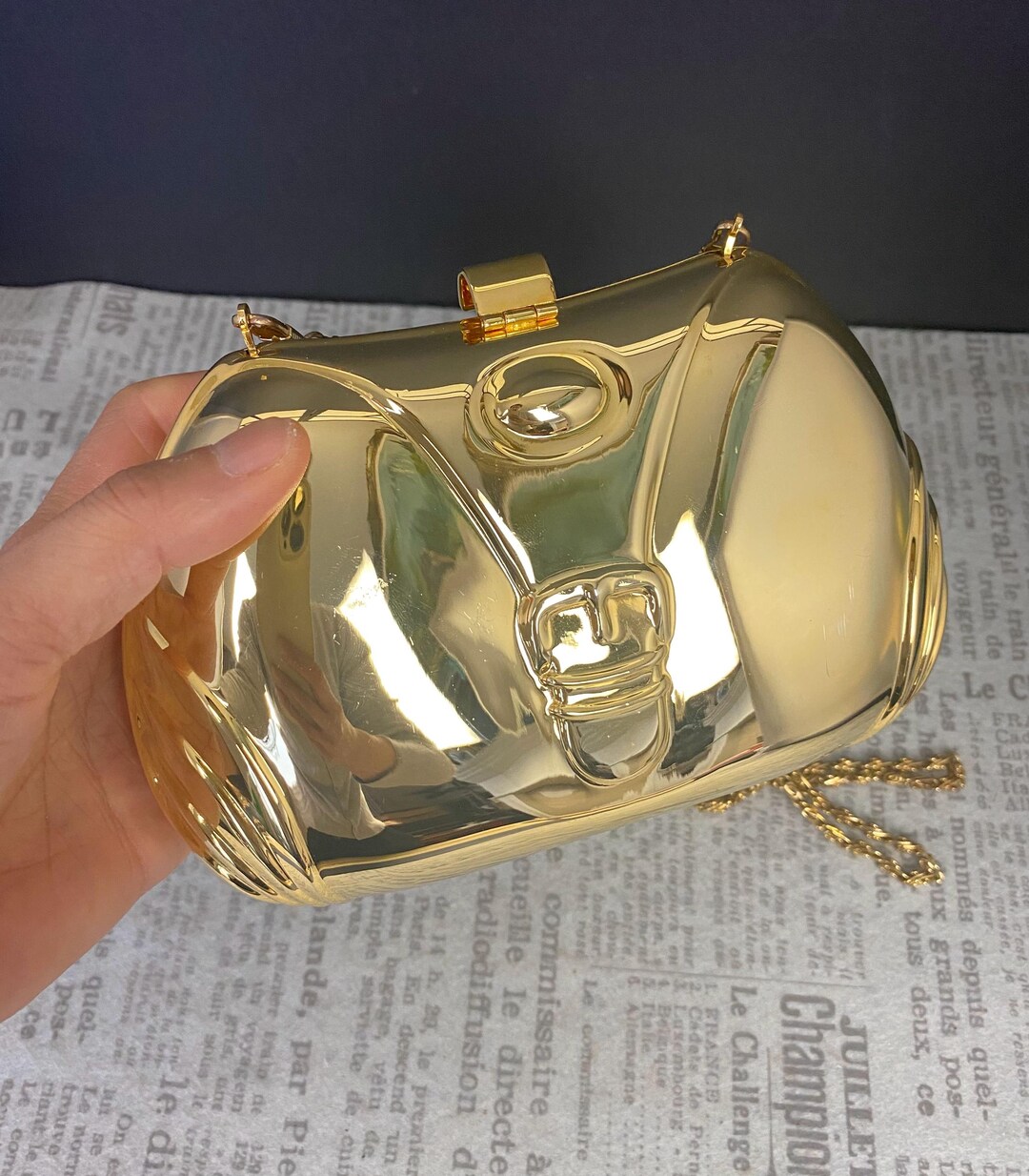 W1085 Vintage Gold Tone Hard Shell Clutch / Sculpted Metal Evening Bag ...