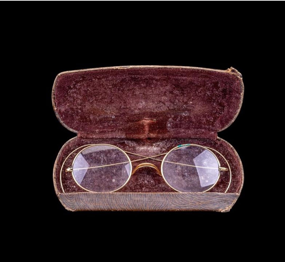 W0845 Antique Gold Tone Wire Rim Spectacles / Glasses With Original ...