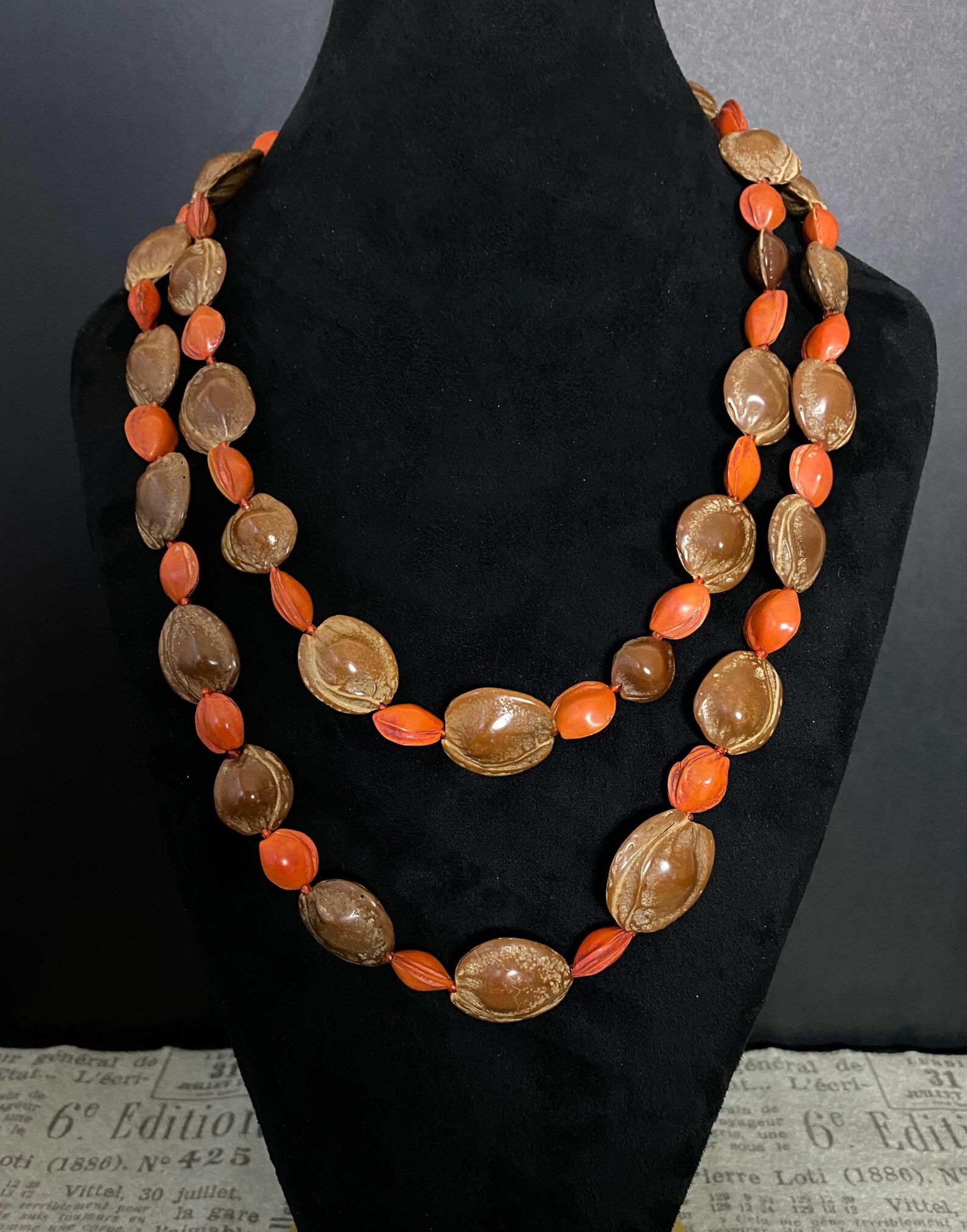 W0403 Vintage Native American Seed Necklace / Seeds Necklace / Almond ...