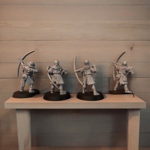 UNPAINTED Early 14C English Archers X4 Medieval 28mm 1/56 Wargames ...