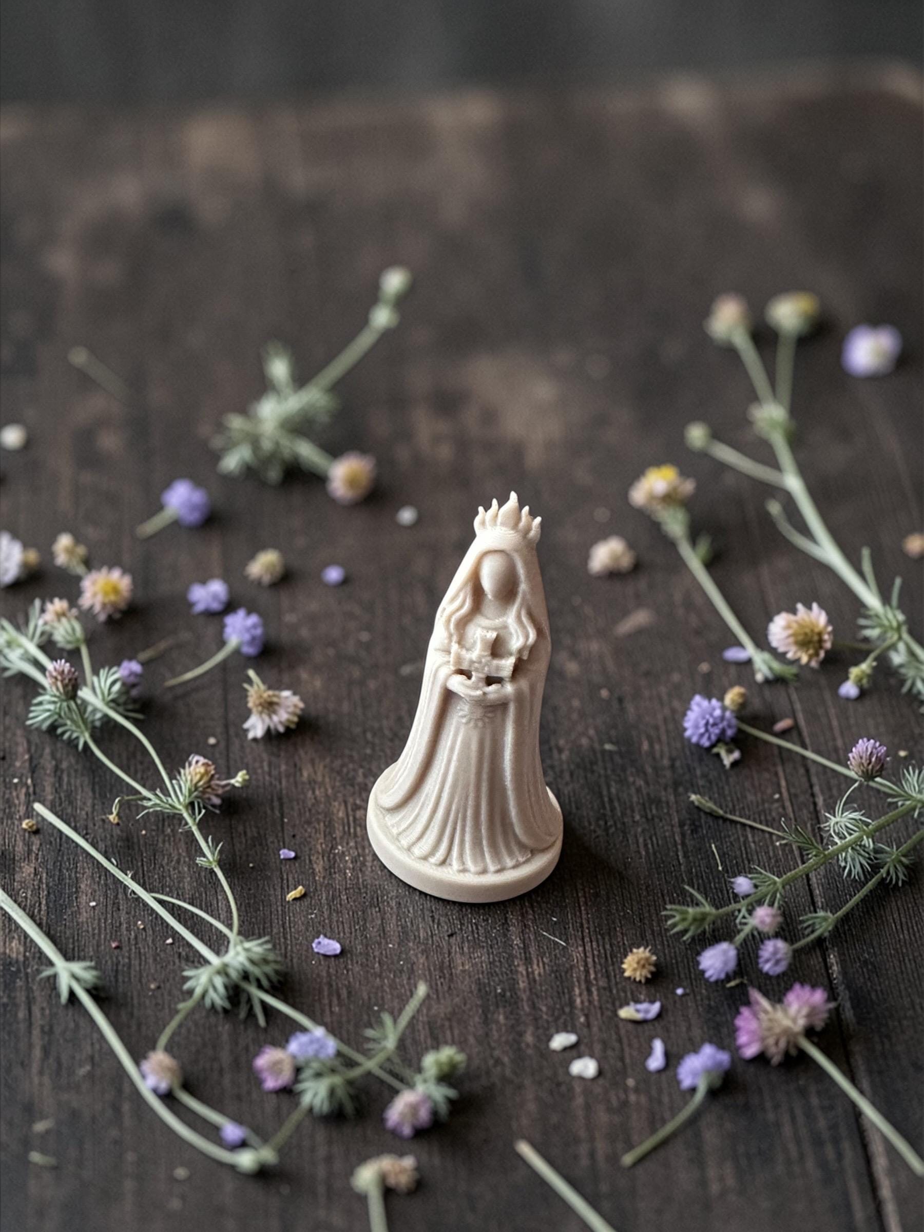 Brigid Altar Tin, Ritual Set, Beeswax Candle & Celtic Knot Charm - Etsy