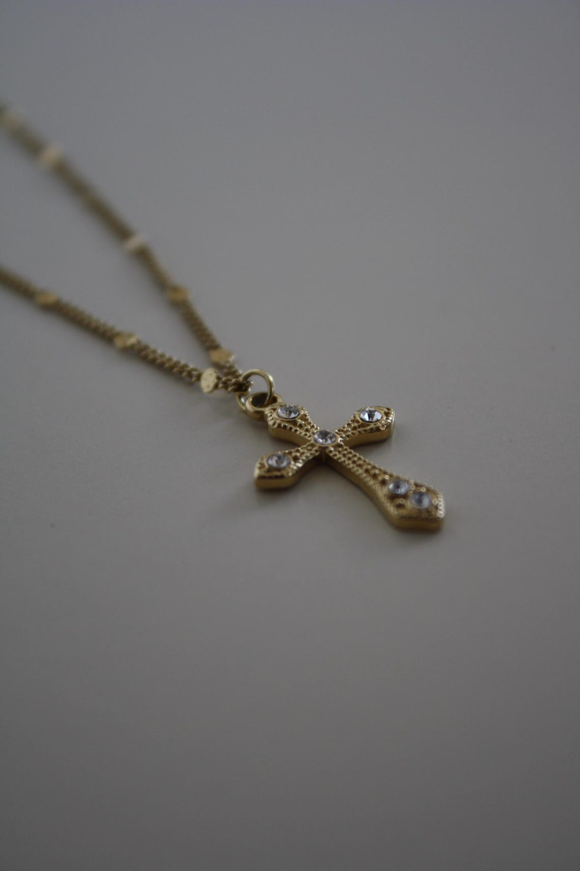 Gold Cross Pendant Necklace | 14K Gold | Elegant Jewelry | Simple Cross ...