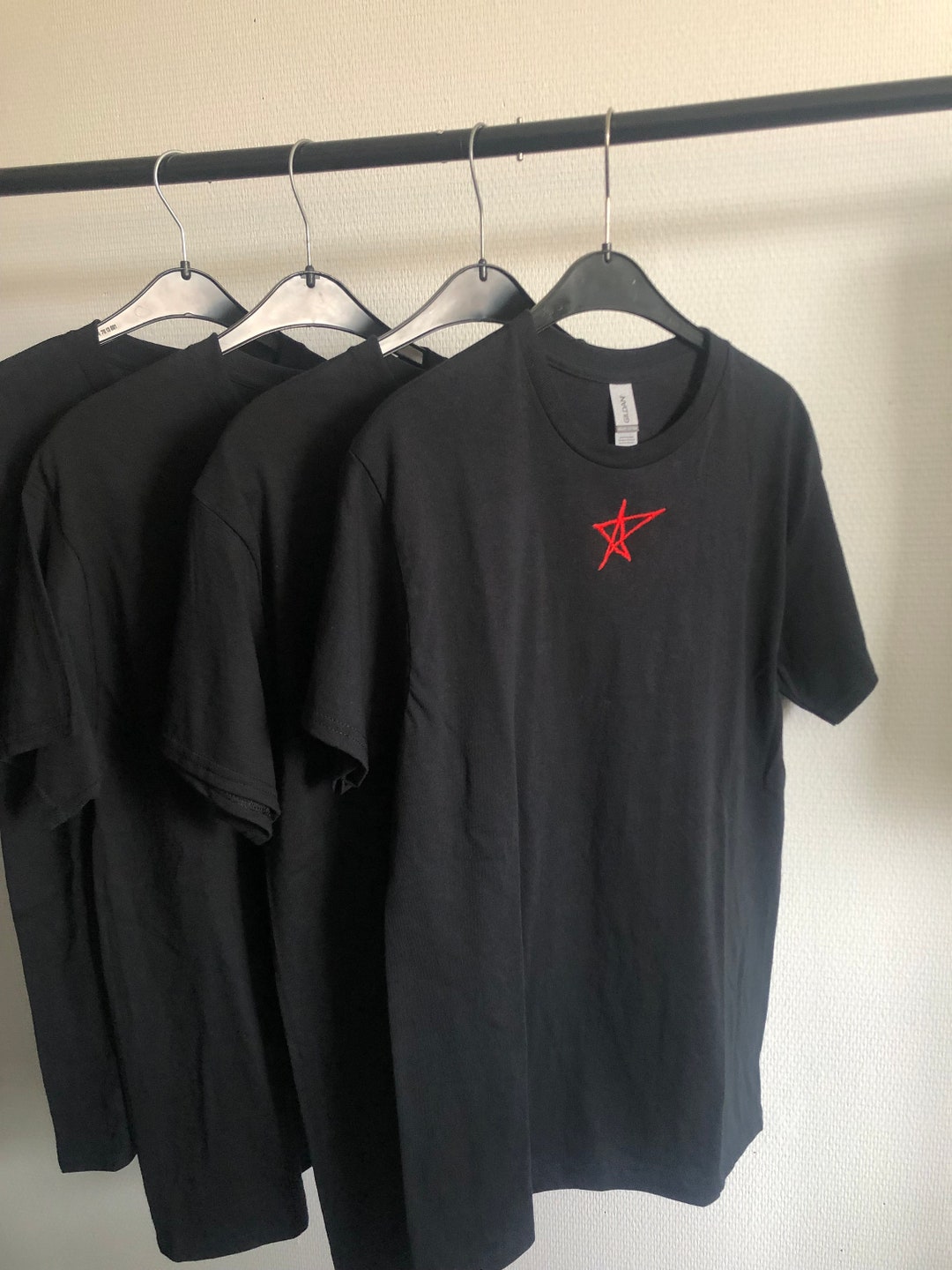 Avril Lavigne Let Go Logo Hand Embroidered T Shirt - Etsy