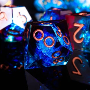 Blue Lightning DND D20 Dice, Resin Sharp Edge Dice Set, D&D Dice Set ...