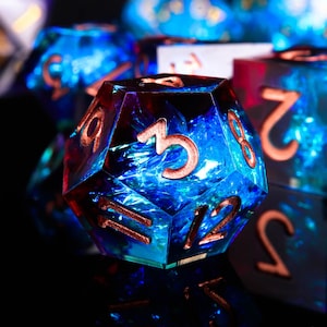 Blue Lightning DND D20 Dice, Resin Sharp Edge Dice Set, D&D Dice Set ...