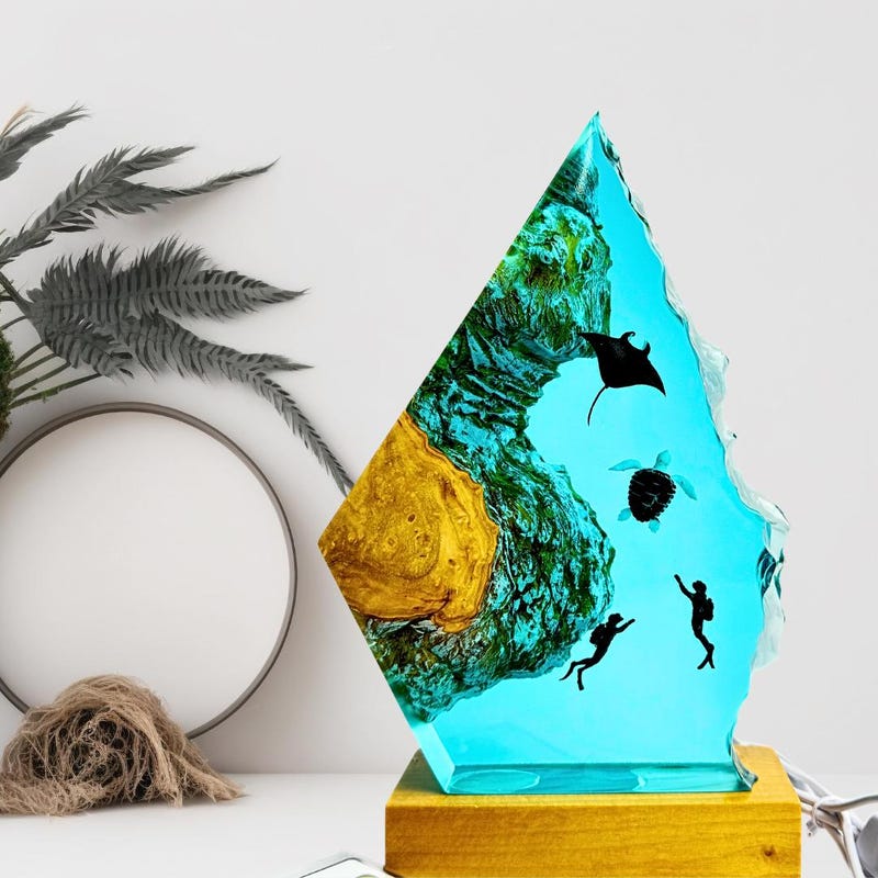 Resin Ocean Divers Lamp - Etsy