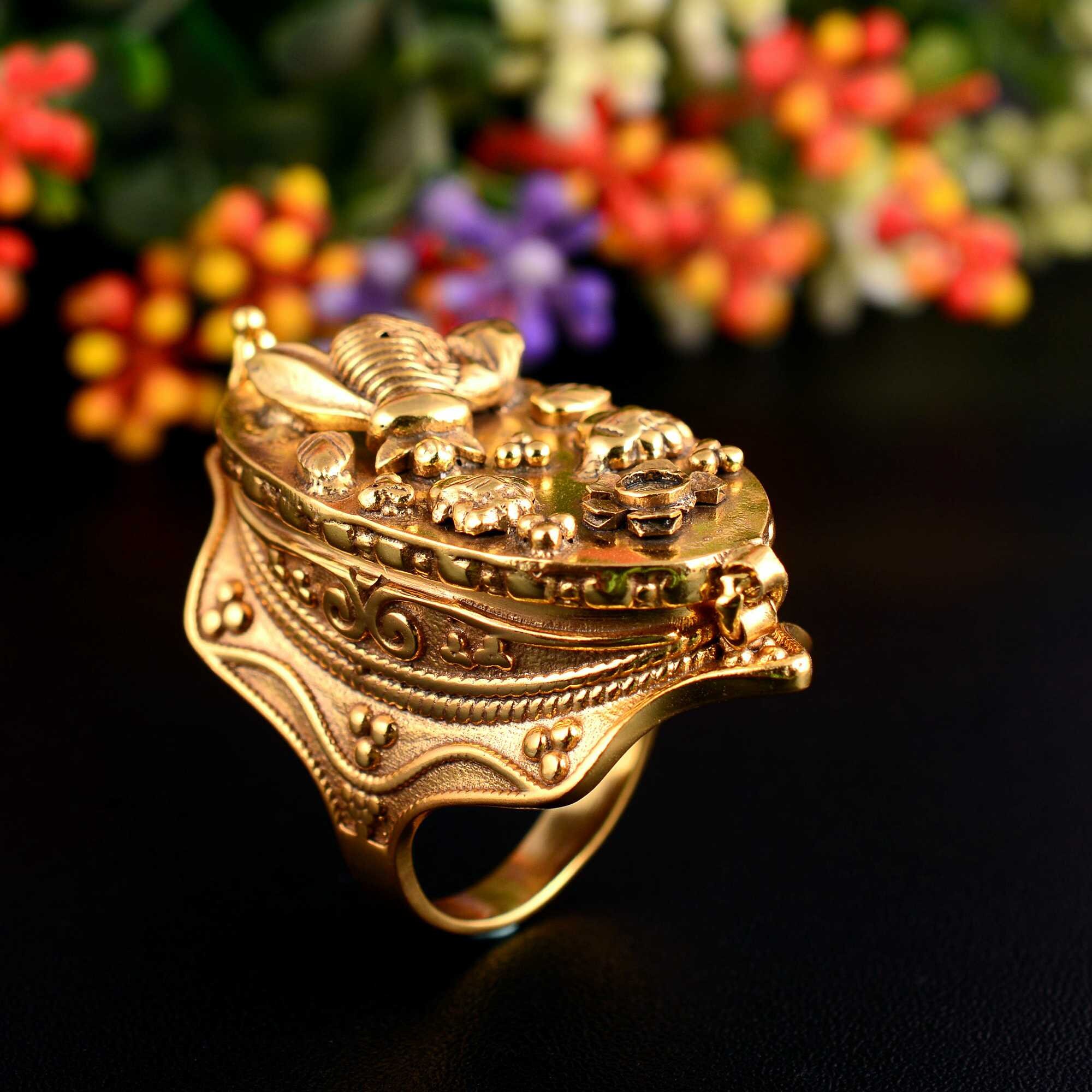 Snuff Box Ring, Poisoner Ring, Secret Message Ring, Bohemian Ring ...