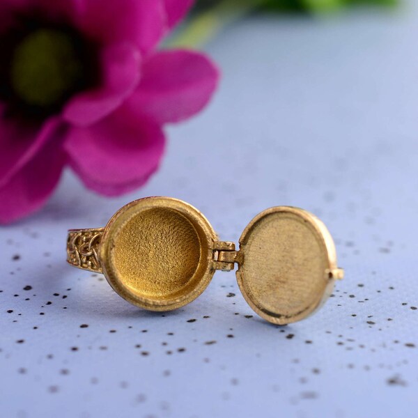 Locket Ring - Etsy