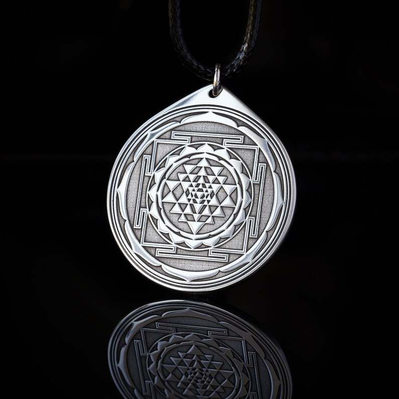 Sri Yantra Shri Chakra Amulet Pendant Mantra Amulet Occult - Etsy