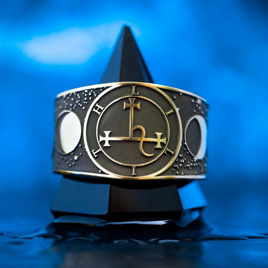 Lilith Seal Ring: Moon Goddess, Queen of Night and Forbidden Magic ...