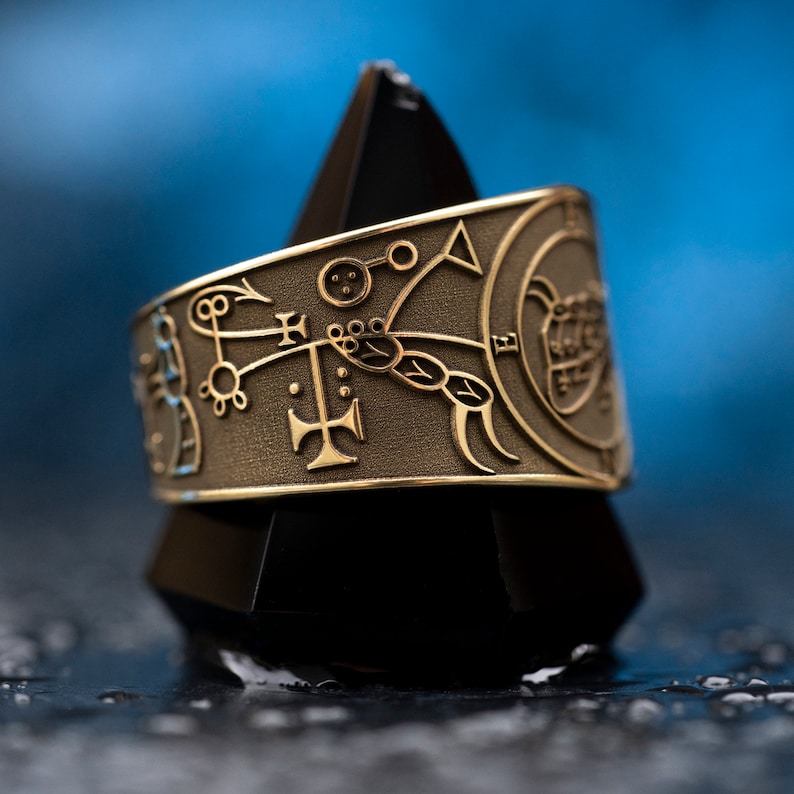 Bune Seal Ring: Demon of Wealth , Earthly and Mortal Power, Solomon ...