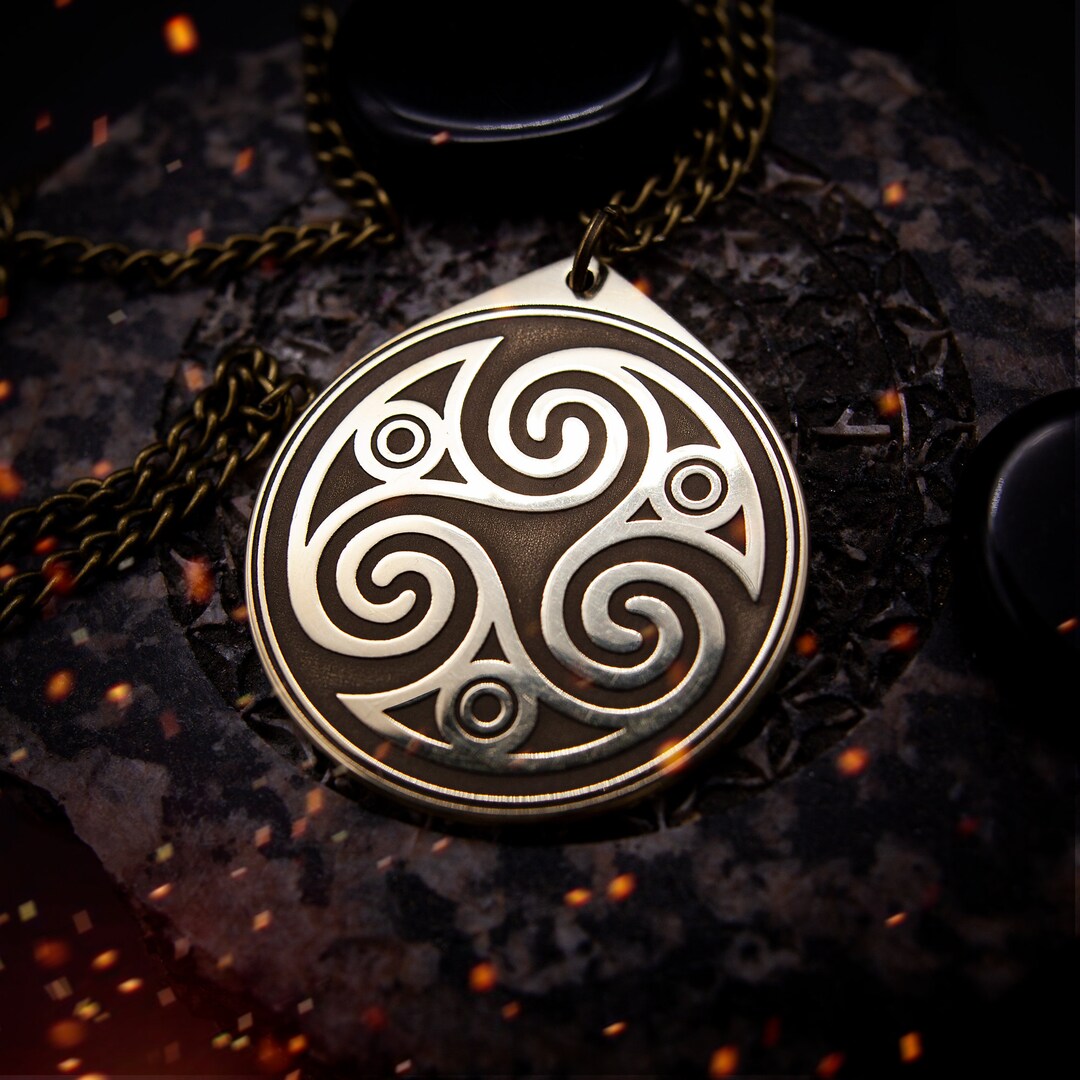 Triskele Triple Spiral Triskelion Symbol Pendant Celtic Talisman ...