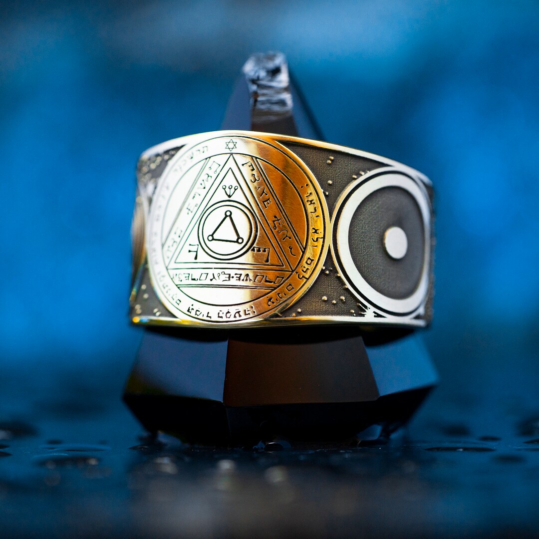 Goetia Sixth Pentacle of the Sun Holy Planetary Seal of Solomon ...