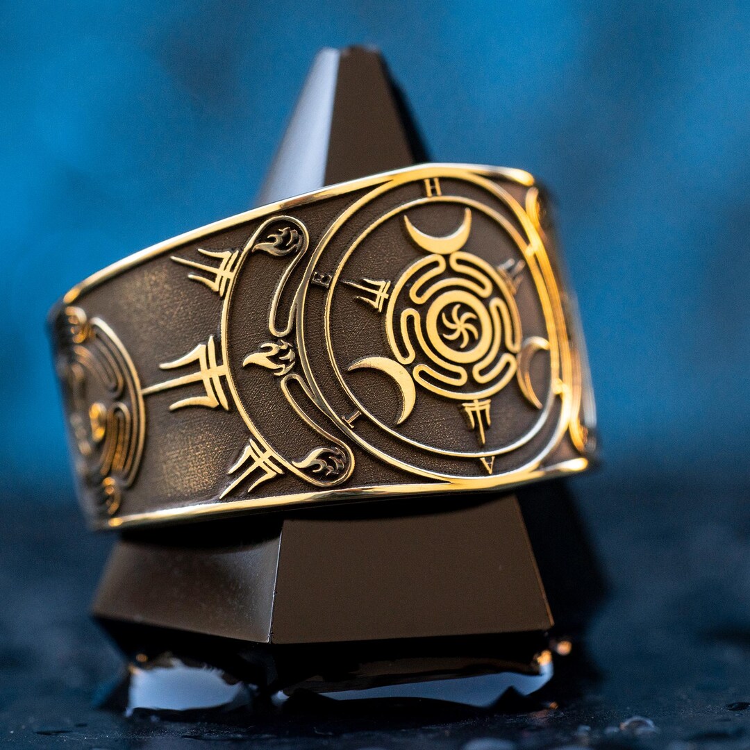 Hecate Wheel Ring: Triple Moon Goddess Symbol, Pagan Witchcraft ...