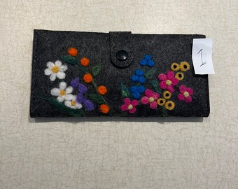 WoolyBallsFelting - Etsy