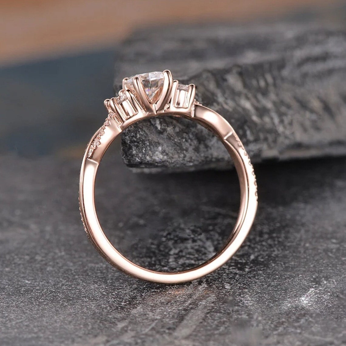 Round Cut Moissanite Engagement Ring 14/18K White Gold Round Engagement ...