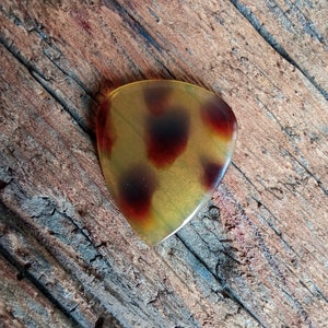 Galalith / Casein Guitar Pick - Faux Tortoise / Free USA Shipments for ...