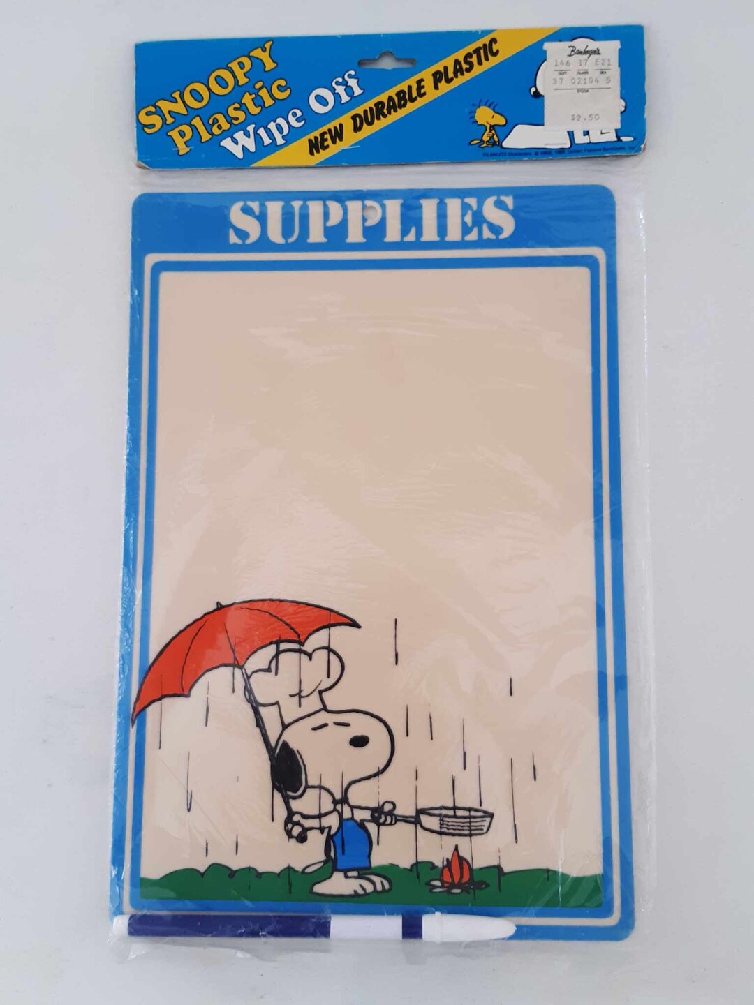 Snoopy Plastic Wipe off ,vintage Wipe off Supplies ,rare 1965 Hong Hong ...