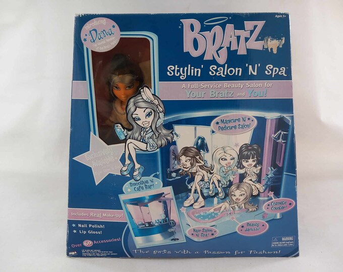Bratz Stylin' Salon 'N' Spa Playset ,2002 MGA Exlusive DANA Doll ...