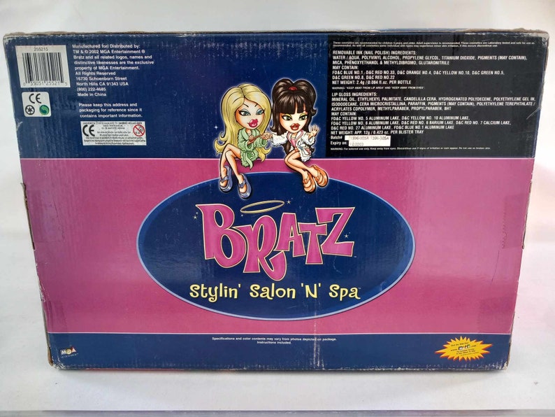 Bratz Stylin' Salon 'N' Spa Playset ,2002 MGA Exlusive DANA Doll ...