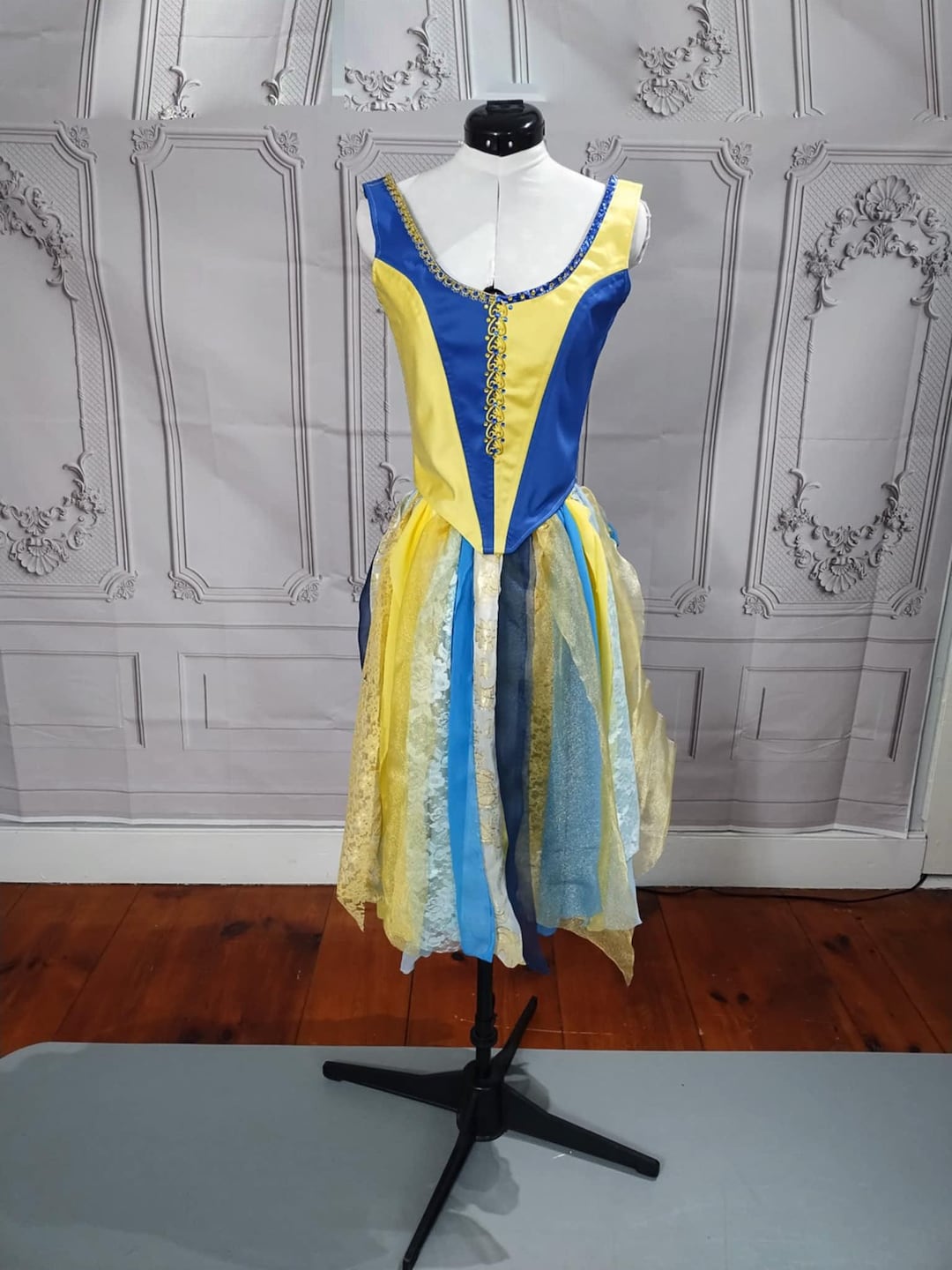 Blue and Yellow Jester M - Etsy