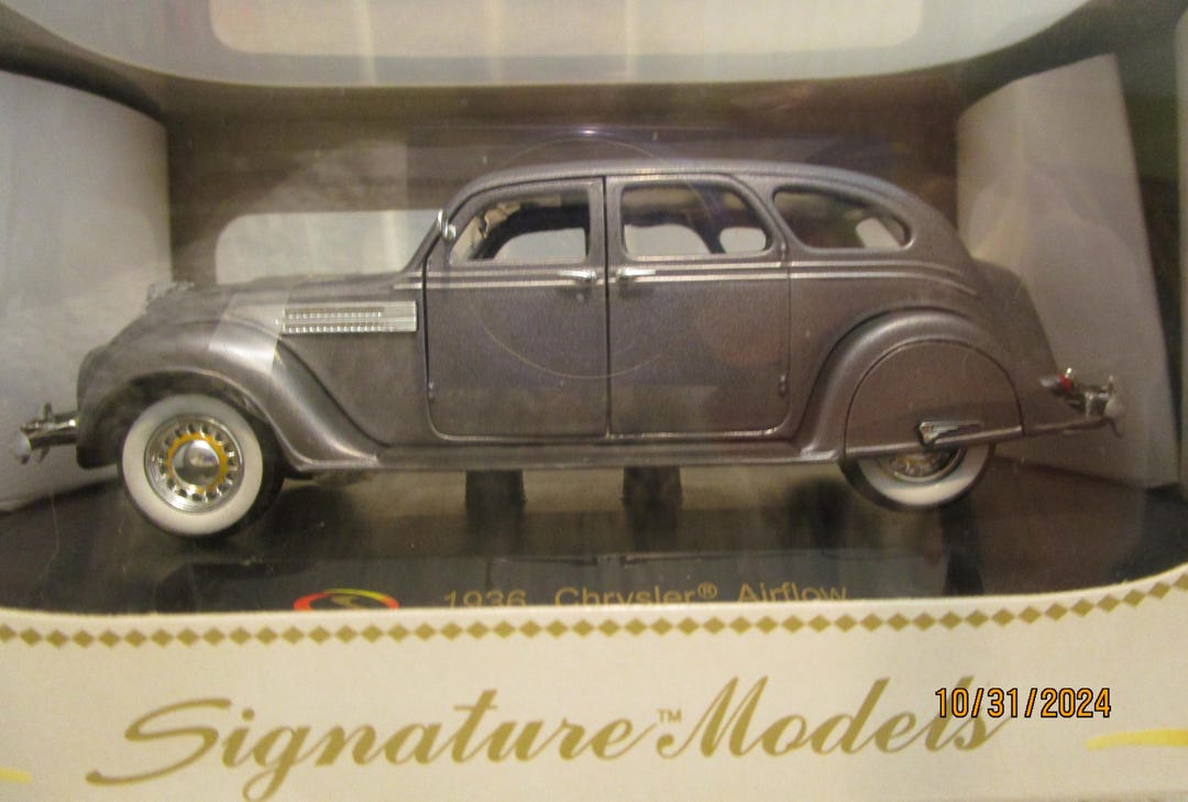 1936 Chrysler Airflow Diecast Car by Signature Models in Original Box ...