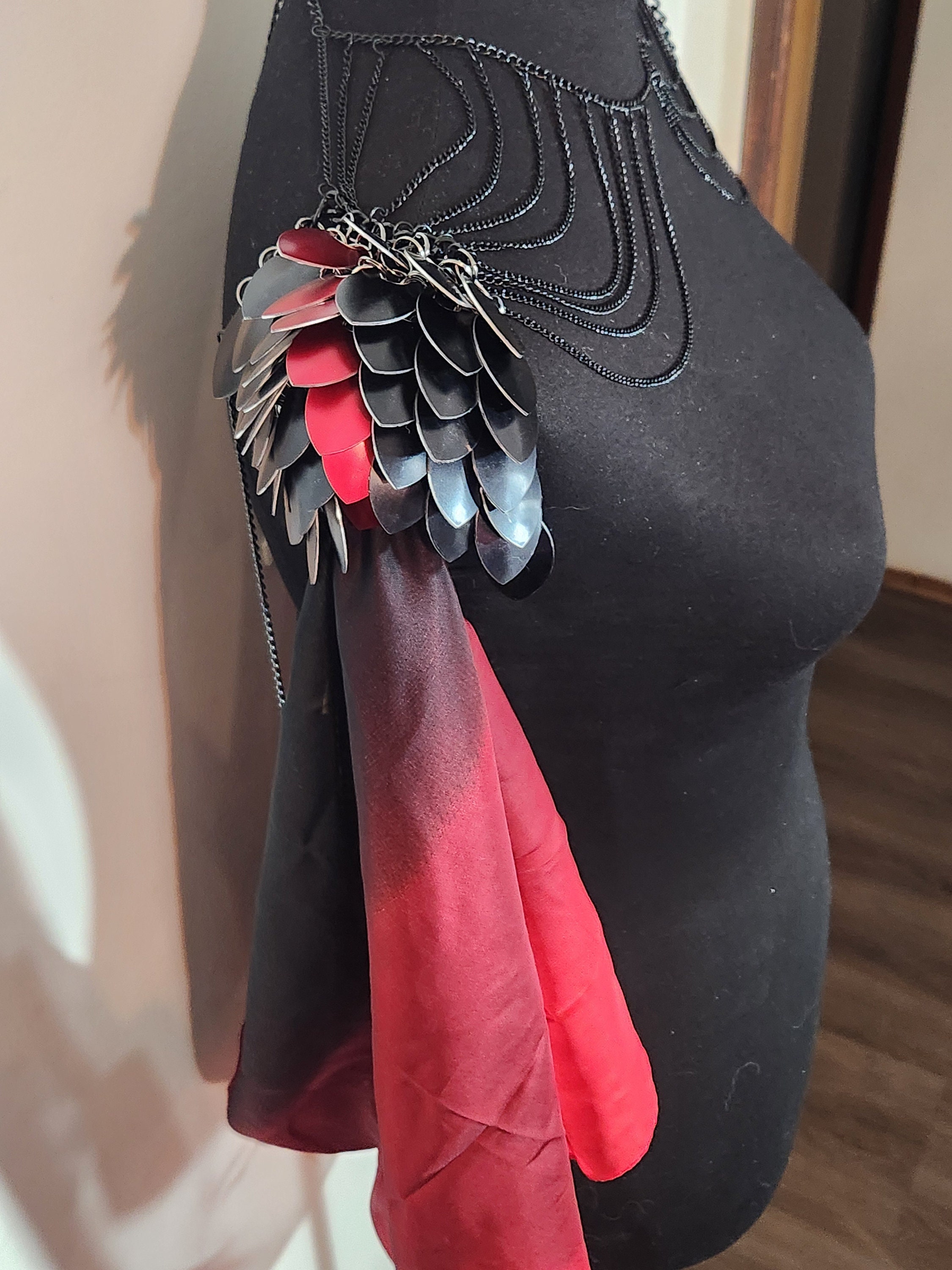 Dragon Scales, Scale Mail Shoulder Armor Pauldron, Cloak, Cape, Shawl ...