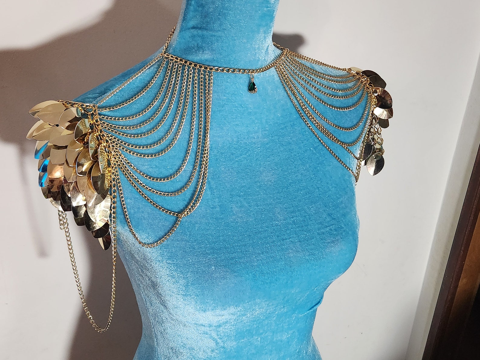 Scalemaille, Dragon Scales, Scale Mail Shoulder Armor Pauldron, Gold ...